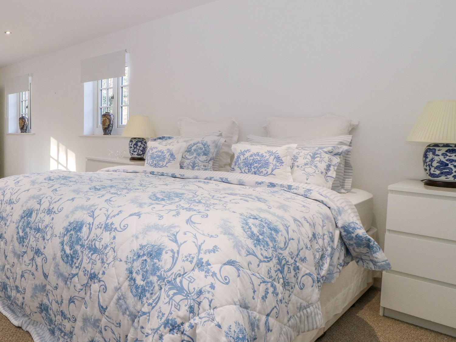 9 quartos, Wi-Fi de cortesia, individualmente decorados