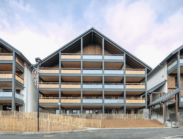 Stay Near Ski Lifts, 8 Guests - L'Alpe d'Huez