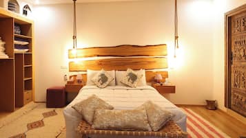 Suíte superluxo, 1 cama King e sofá-cama, para não fumantes, vista para a montanha | Wi-Fi de cortesia