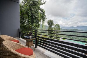 Apartamento luxo, vista para a montanha | Terraço/pátio