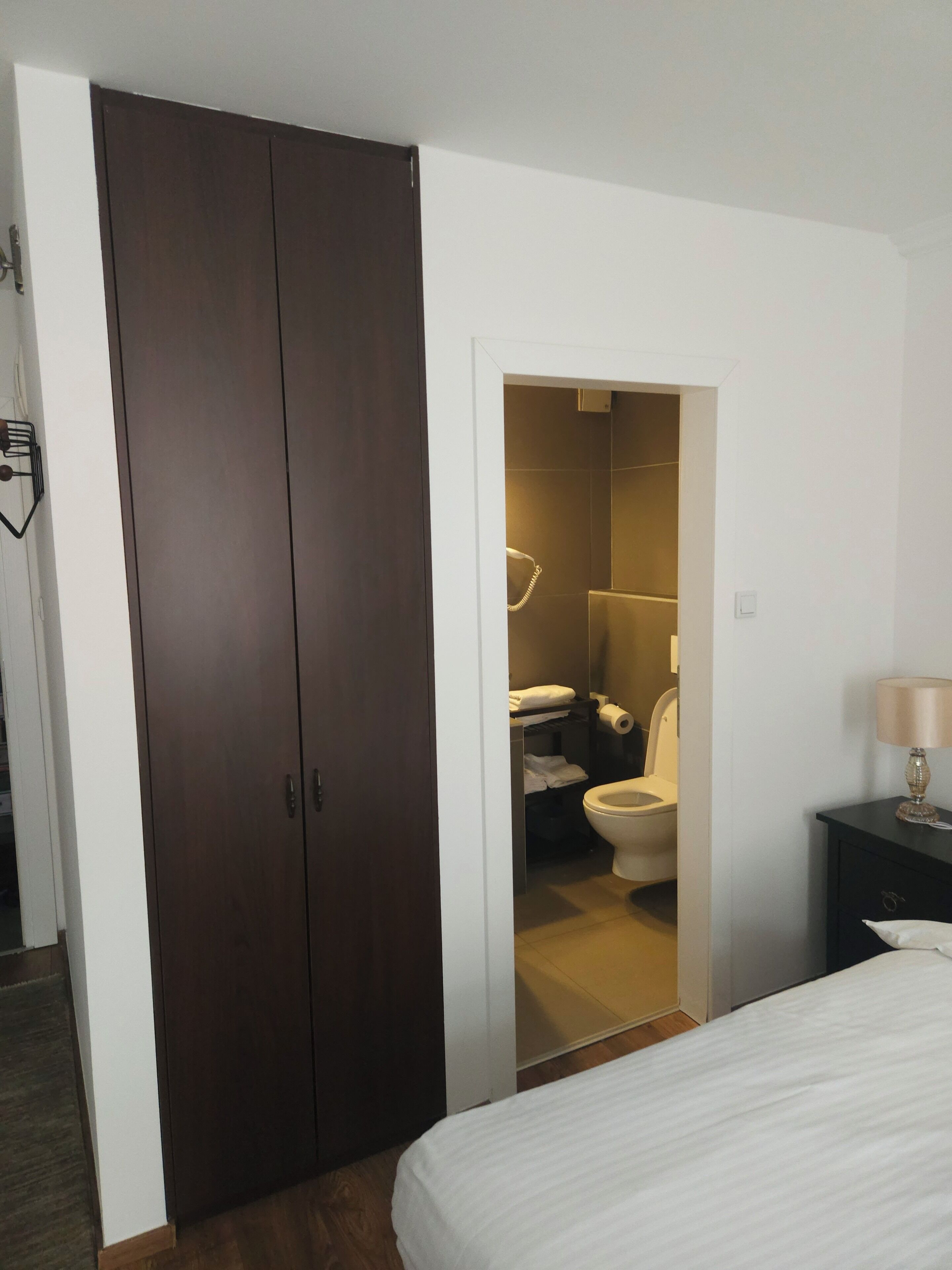 Rooms 1-5 | Ferros/tábuas de passar roupa, Wi-Fi de cortesia
