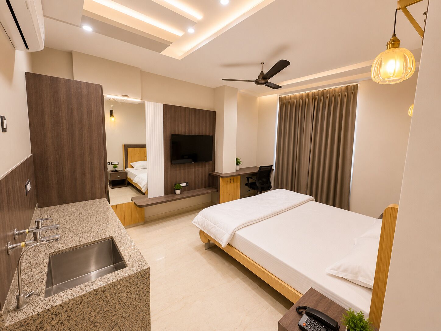 Quarto Premium | Minibar, ferro/tábua de engomar, Wi-fi grátis 
