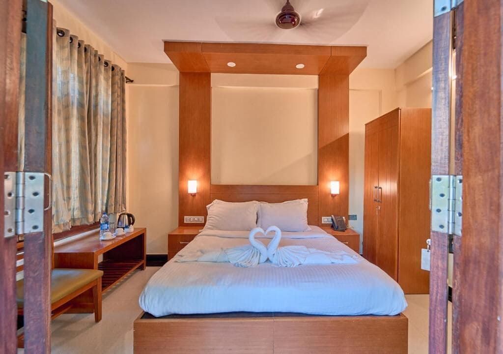 Quarto Duplo Básico, 1 cama de casal | Cofre no quarto, quartos insonorizados 