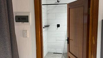 Suite-Estúdio | Casa de banho | Artigos de higiene pessoal grátis, sabão, champô, papel higiénico