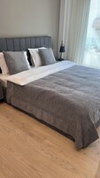 Apartamento luxo, sacada | Roupas de cama de algodão egípcio, roupas de cama premium
