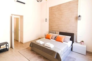 Cortinas blackout, quartos à prova de som, ferros/tábuas de passar roupa