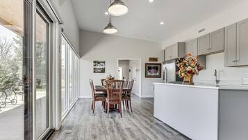 Casa (2 Bedrooms) | Interior