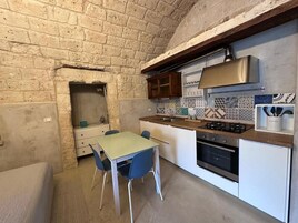 Apartamento, varanda, vista para o pátio | Cozinha privada
