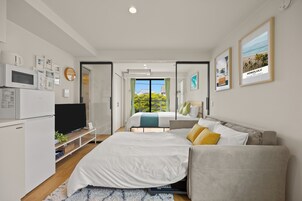 Apartamento Standard, 1 cama de casal e sofá-cama, não fumadores, em frente à praia | Cortinas/cortinados opacos, ferro/tábua de engomar, Wi-fi grátis