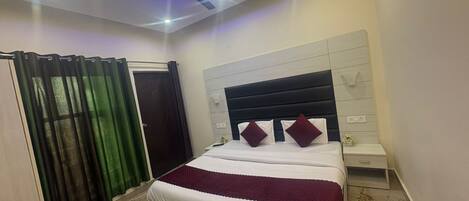 Quarto casal luxo | Wi-Fi de cortesia