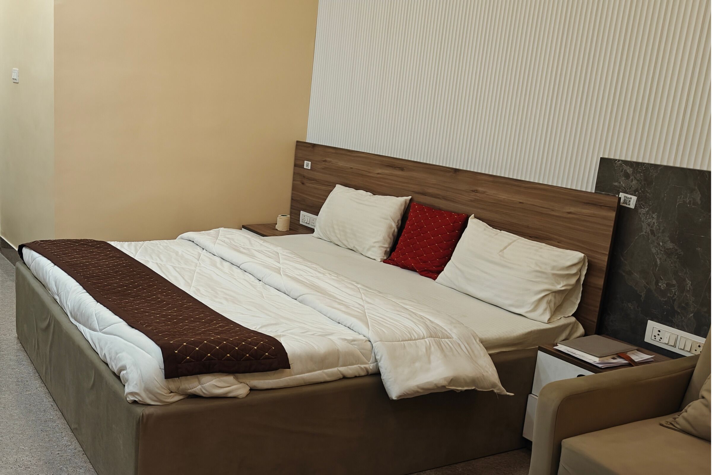 Quarto família | Escrivaninha, espaço de trabalho para notebook, Wi-Fi de cortesia