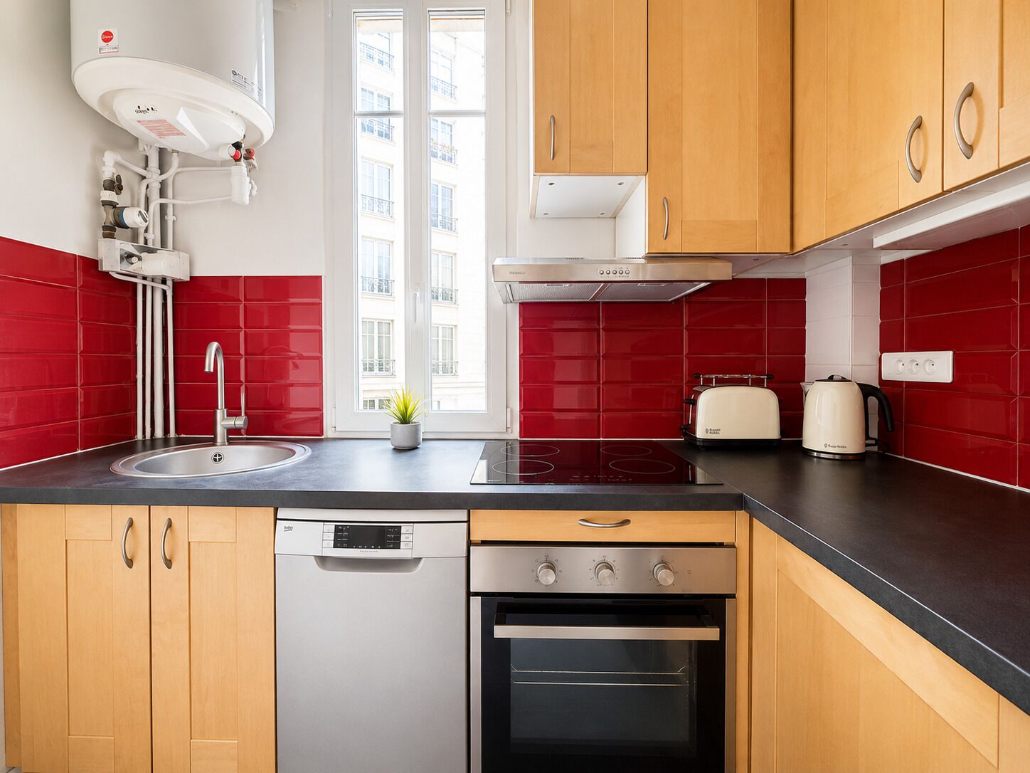 Apartamento | Cozinha privada | Micro-ondas, fogão, cooktop, talheres/pratos/utensílios de cozinha