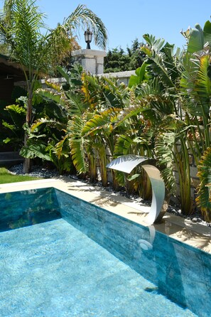 10 piscinas exteriores 