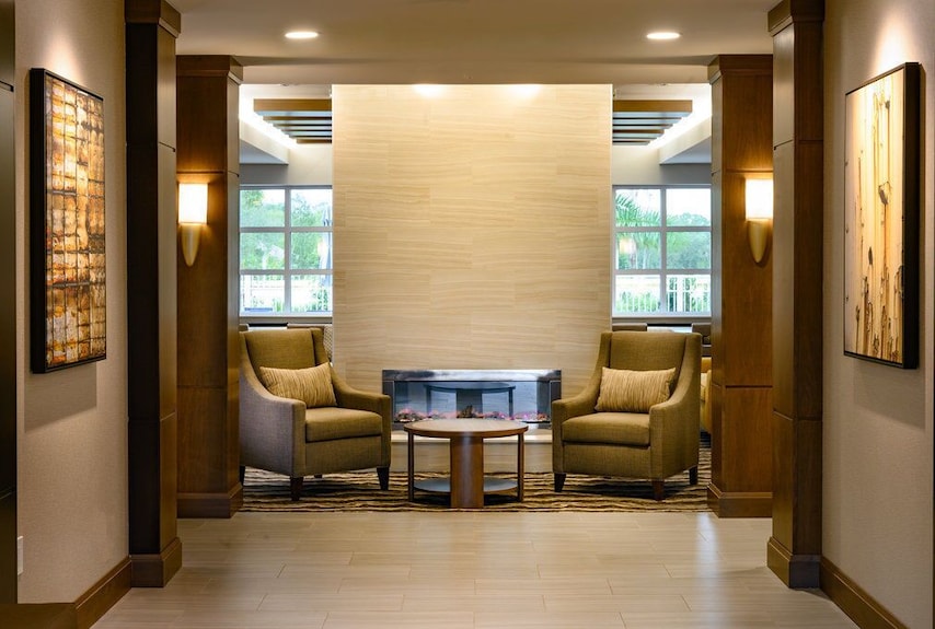 Chic 1br Suite W/ Kitchen | Pool + Free Breakfast - Vero Beach, FL