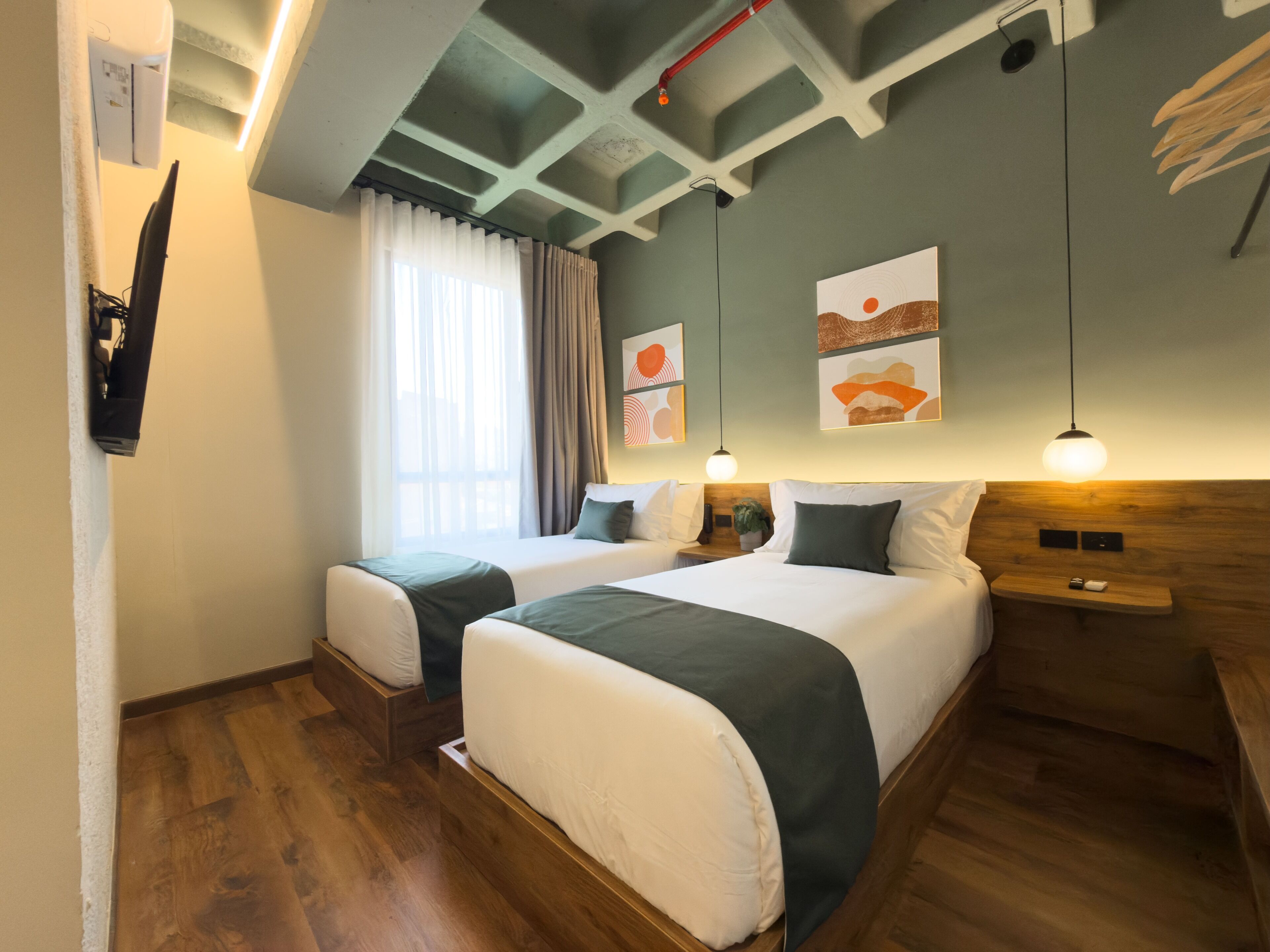 Quarto duplo executivo | Roupas de cama premium, edredons de pluma, camas com colchões pillow-top