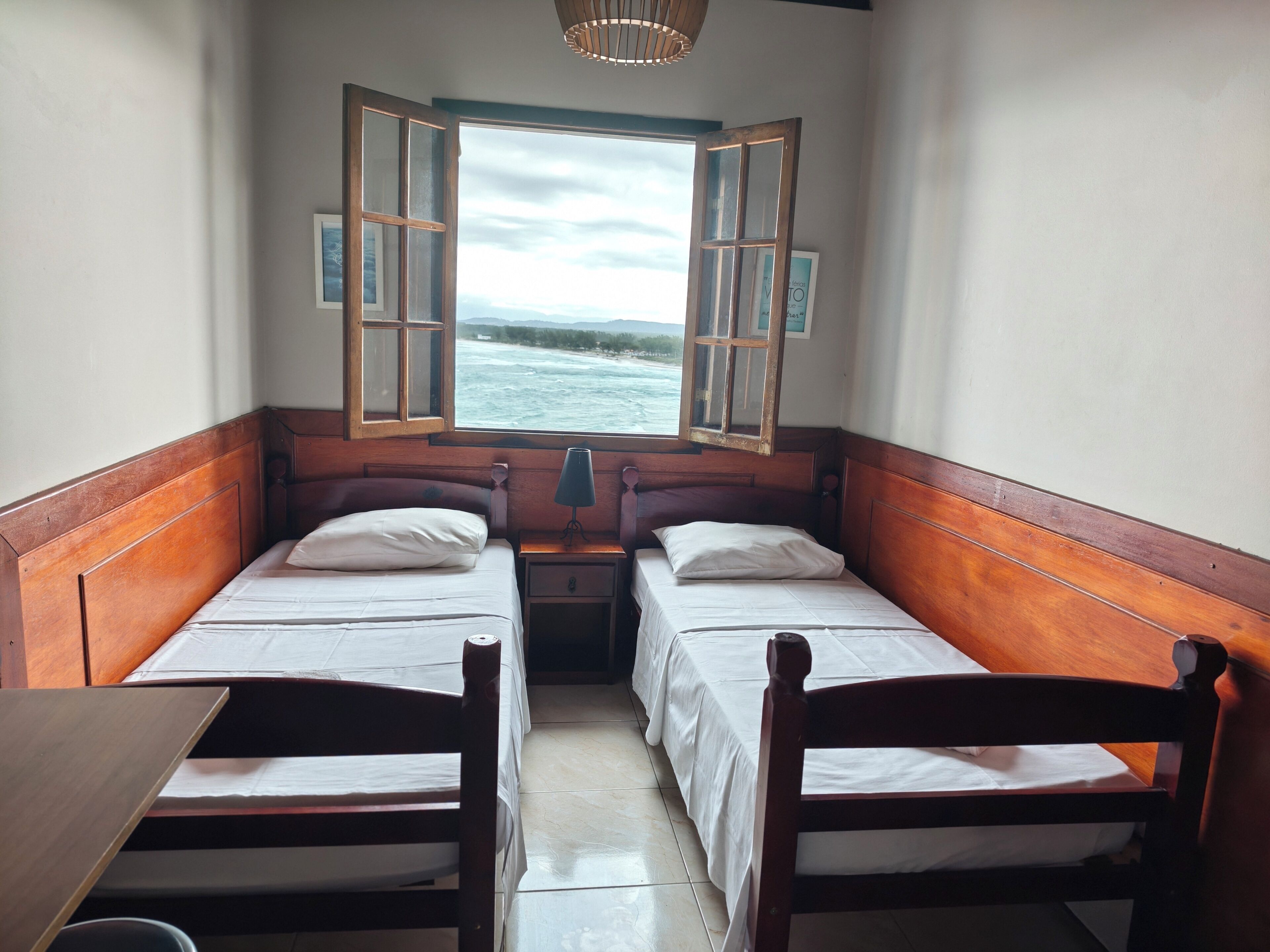 Quarto Twin Clássico, vista para o mar | Wi-fi grátis 