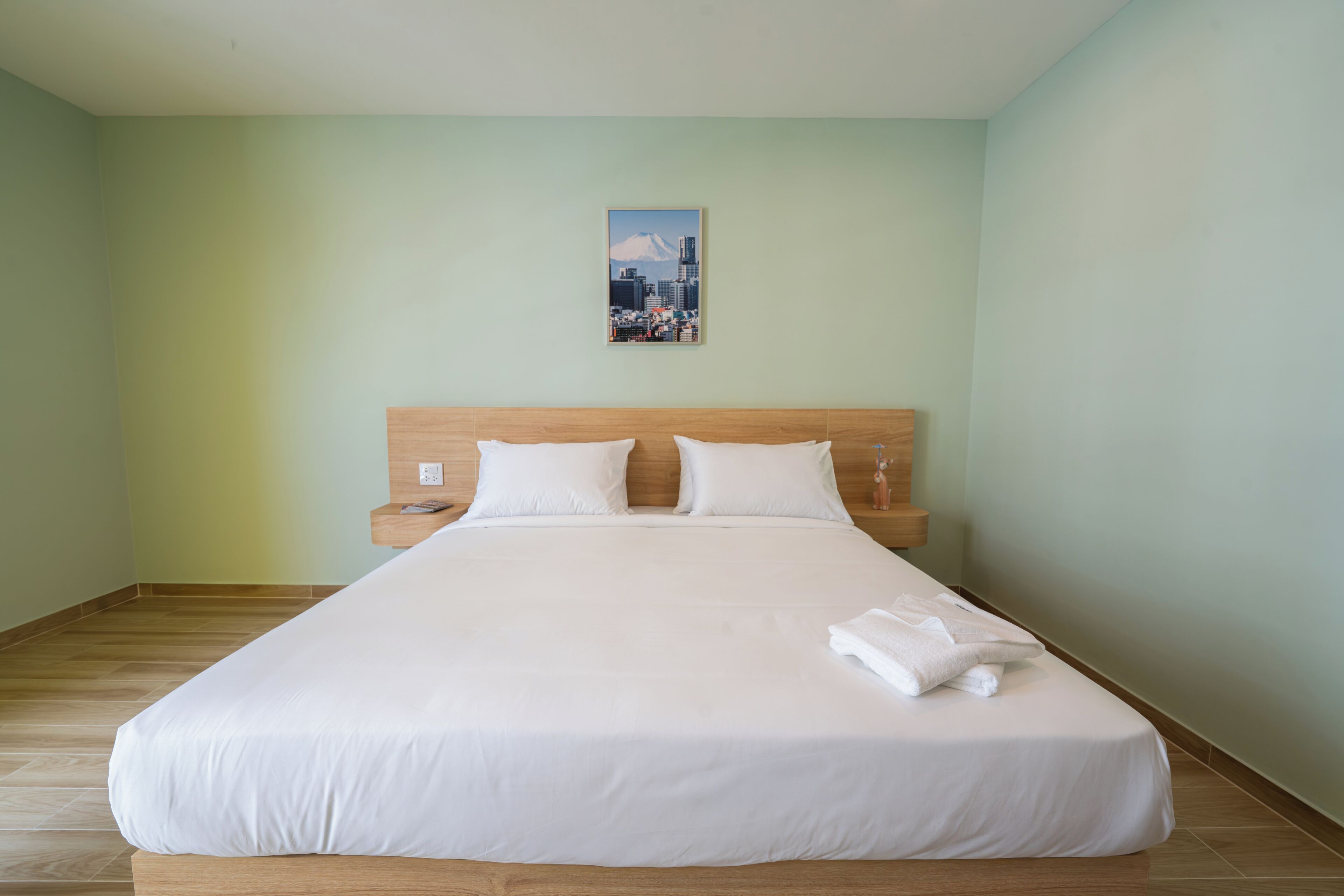 Quarto Duplo Standard, Vista para a cidade | Secretária, Wi-fi grátis 