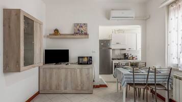 Apartamento standard, 1 quarto, micro-ondas (Casa Tolly Rapallo) | Cozinha privada