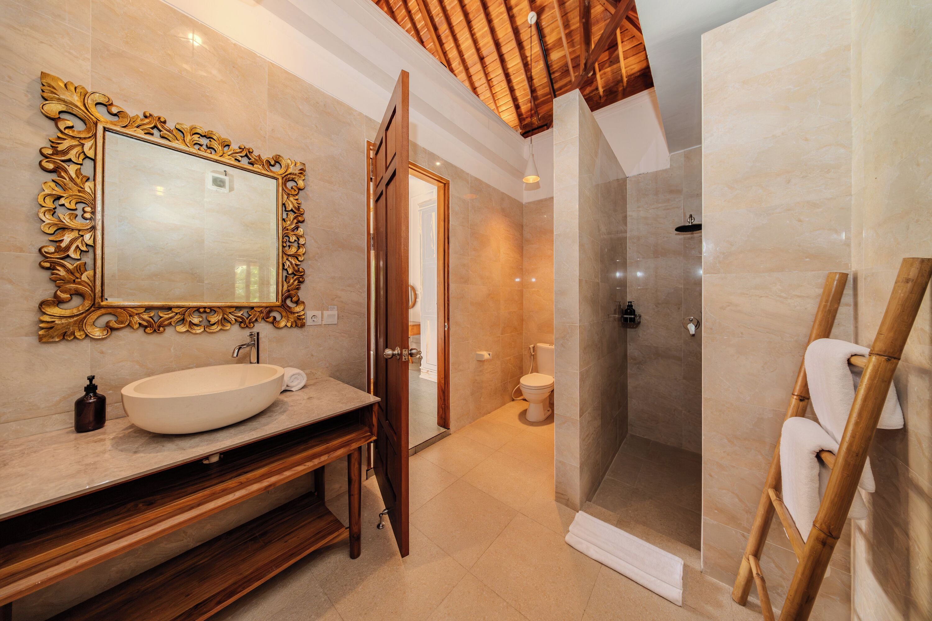 Villa Familiar, vista para a piscina | Casa de banho