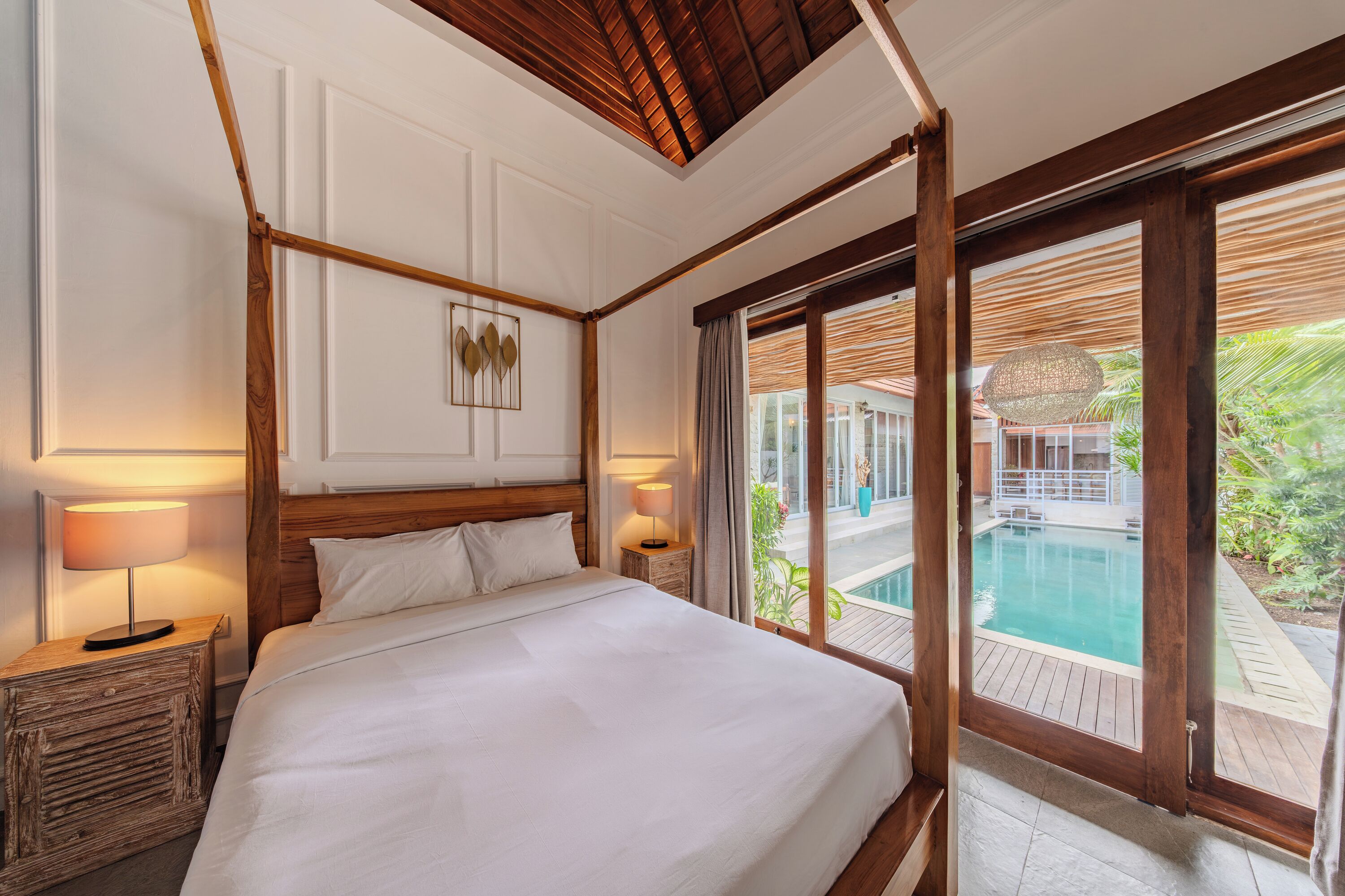 Villa Familiar, vista para a piscina | Ferro/tábua de engomar, Wi-fi grátis 