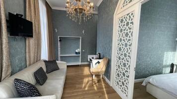 Suíte, sacada, vista para a cidade | Roupas de cama premium, quartos à prova de som
