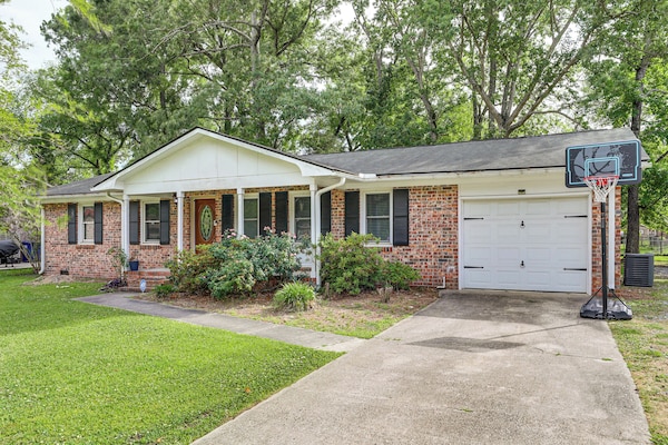 Large Yard & Fire Pit! Pet-friendly Home In Ladson - Charleston, SC