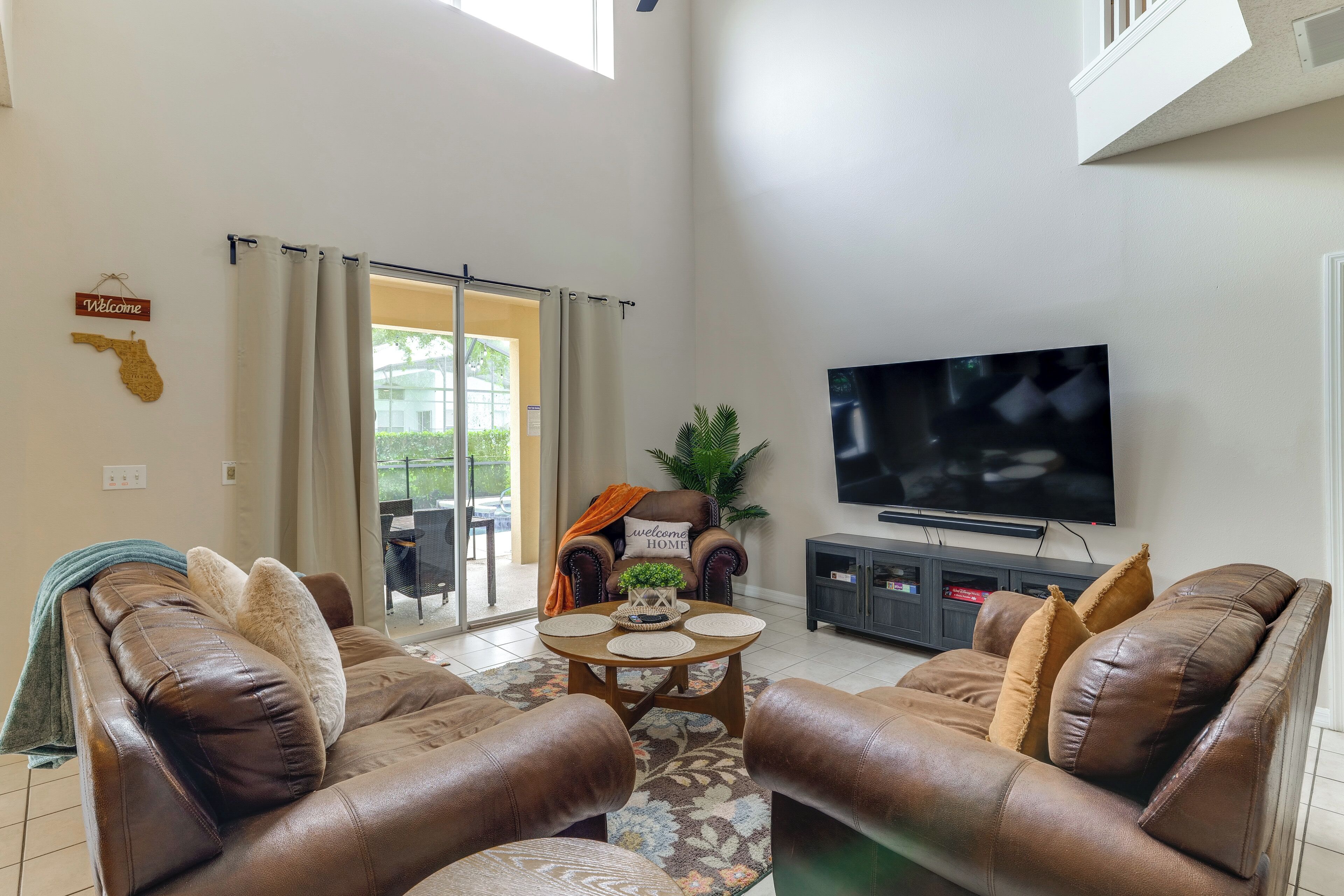Casa (Multiple Bedrooms) | Parte interna