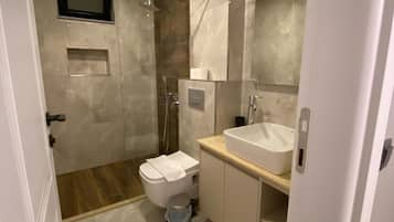Villa, varanda, vista para a piscina | Casa de banho