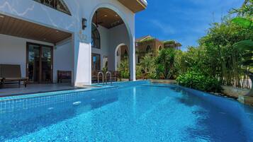 Piscina exterior