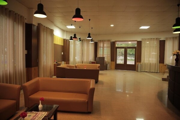 Hilltone Resort - Lahaul And Spiti