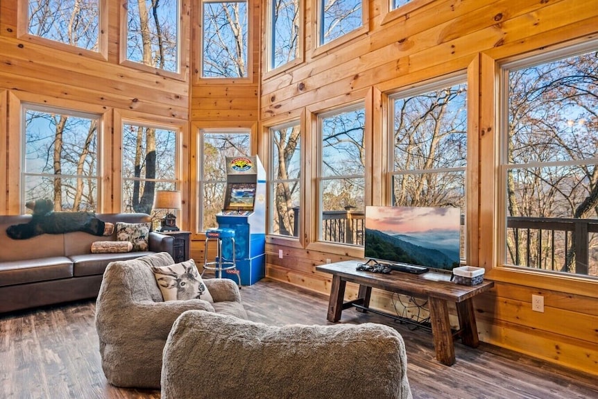 Sleeps 14! Hot Tub*resort Amenities*arcade*games - Gatlinburg, TN