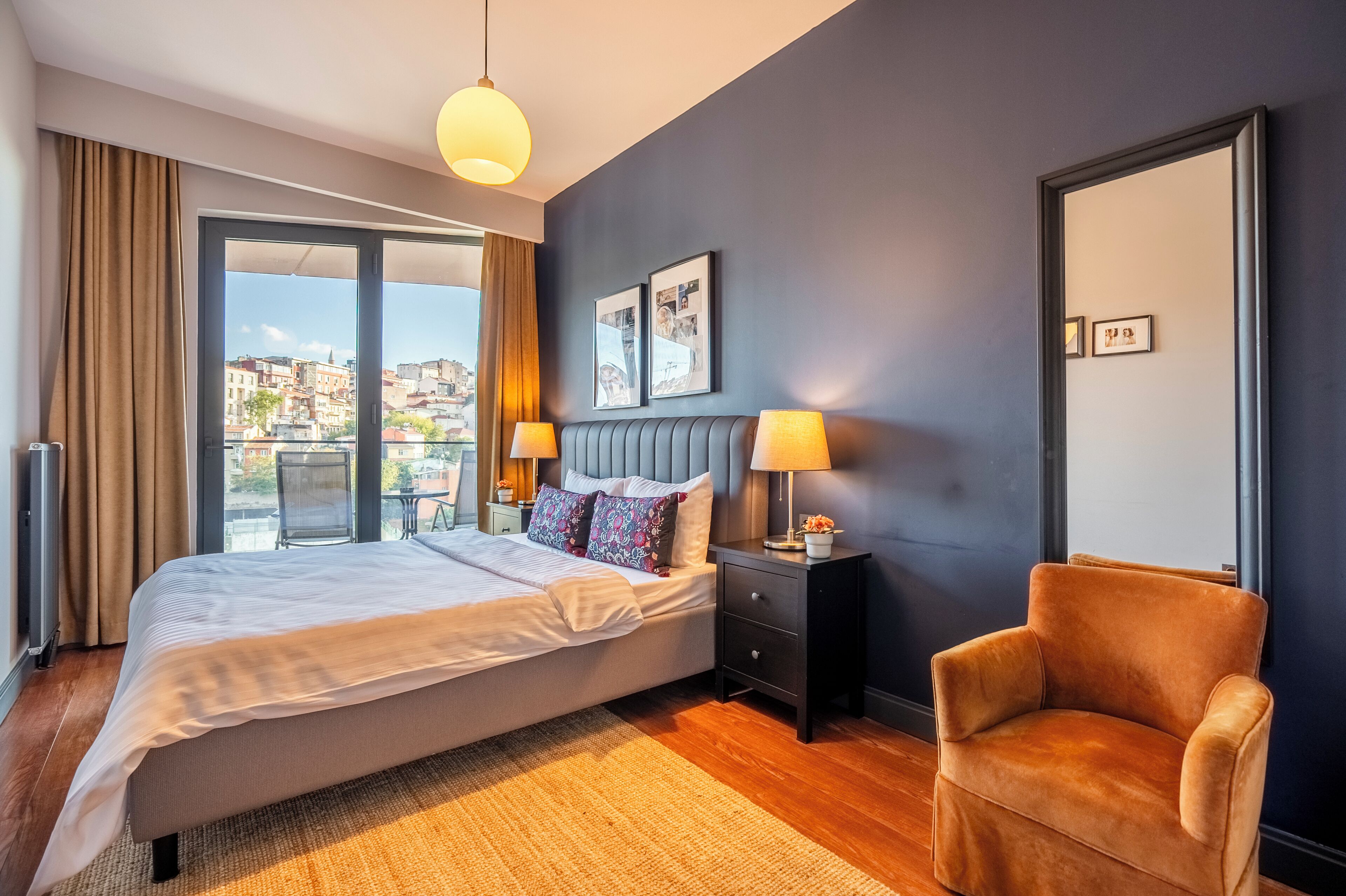 Apartamento de Luxo, varanda, Vista para a cidade | Cortinas/cortinados opacos, ferro/tábua de engomar, Wi-fi grátis 