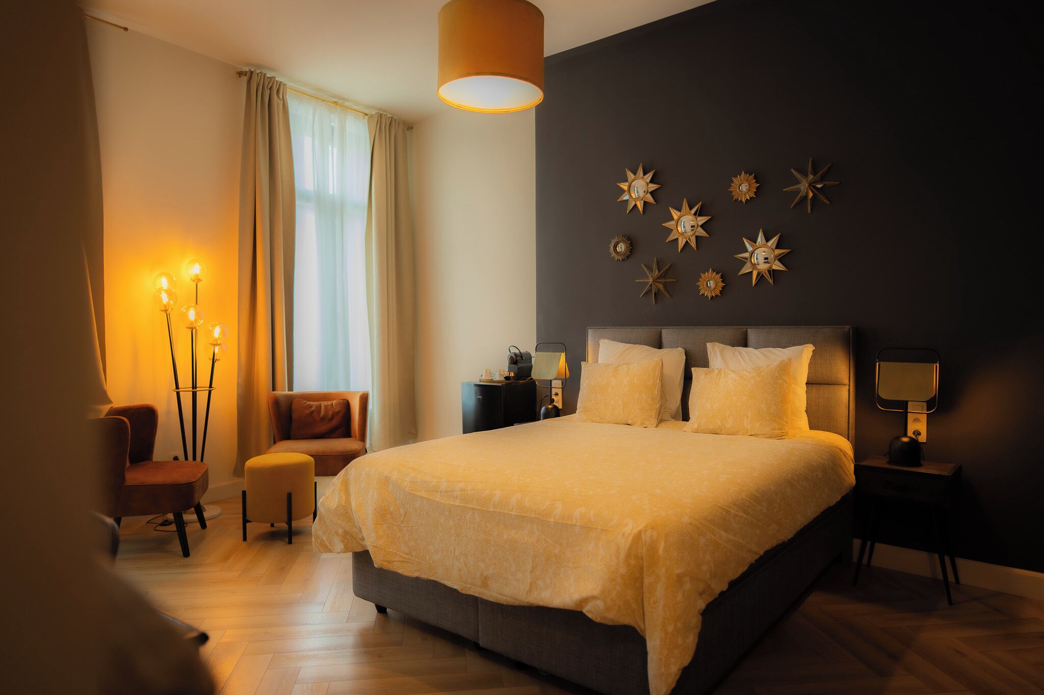 Quarto Duplo Deluxe, Vista para a cidade | Minibar, quartos insonorizados, Wi-fi grátis, roupa de cama fornecida 