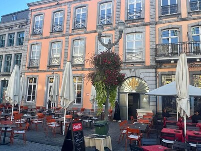 MONS GRAND PLACE 