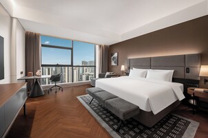 Quarto solteiro executivo, vista para o mar | Escrivaninha, cortinas blackout, quartos à prova de som