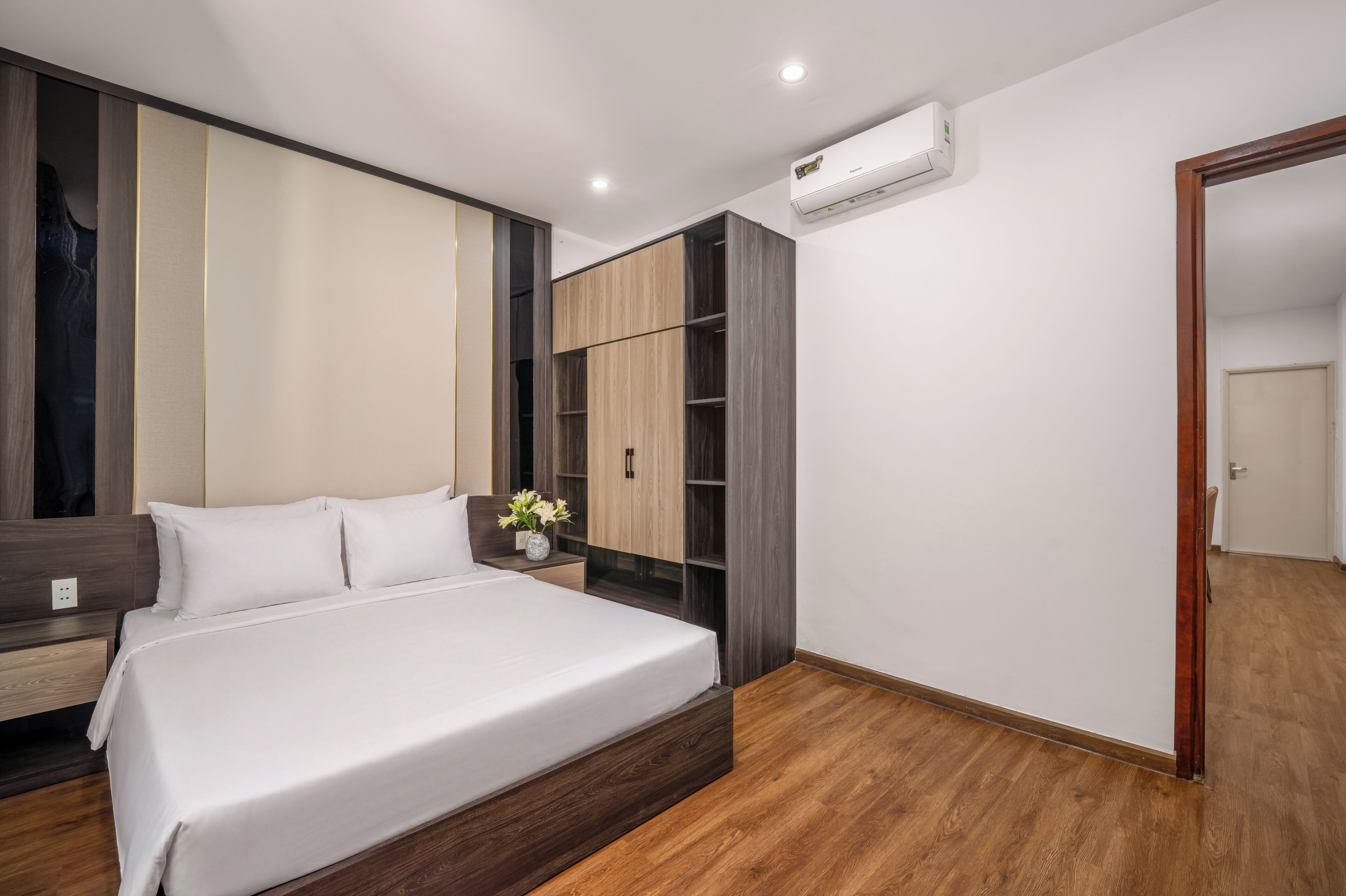 Apartamento, 2 quartos, vista para a cidade | Escrivaninha, espaço de trabalho para notebook, Wi-Fi de cortesia