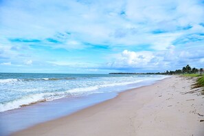 Na praia, praia de areia branca, snorkel