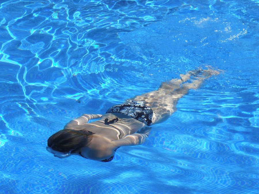 Piscina externa sazonal