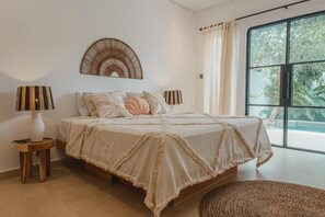 Villa Familiar, 3 quartos, vista para a piscina | Lençóis de algodão egípcio, roupa de alta qualidade, cofre no quarto 