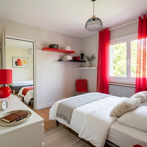 Apartamento família, 3 quartos, para não fumantes, aceita animais de estimação | Roupas de cama premium, cortinas blackout, ferros/tábuas de passar roupa