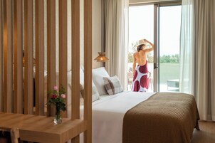 Minibar, cofre no quarto, cortinas/cortinados opacos, Wi-fi grátis 