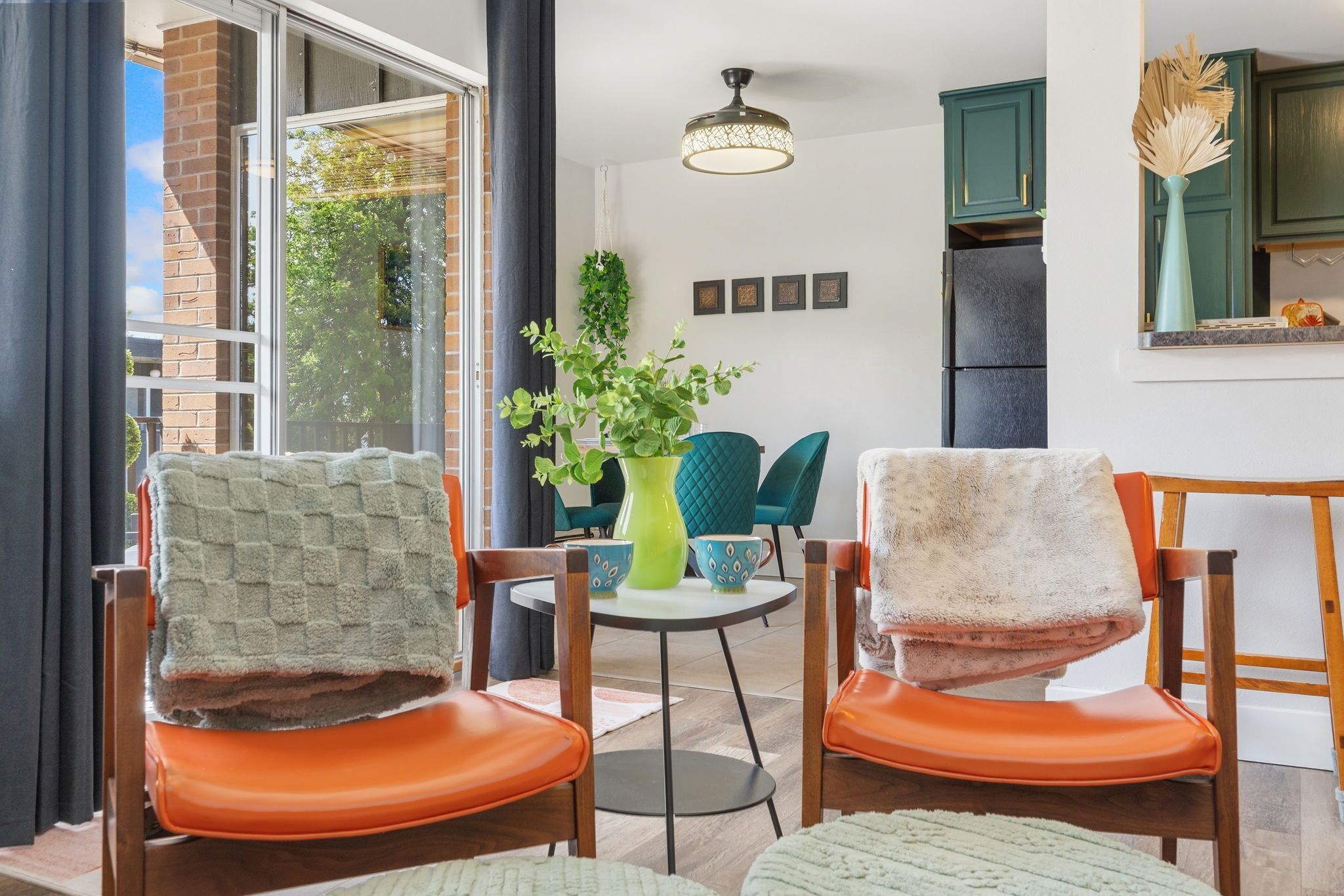 Apartamento, várias camas, varanda, vista para o jardim (The Aviary Near CSU) | Interior