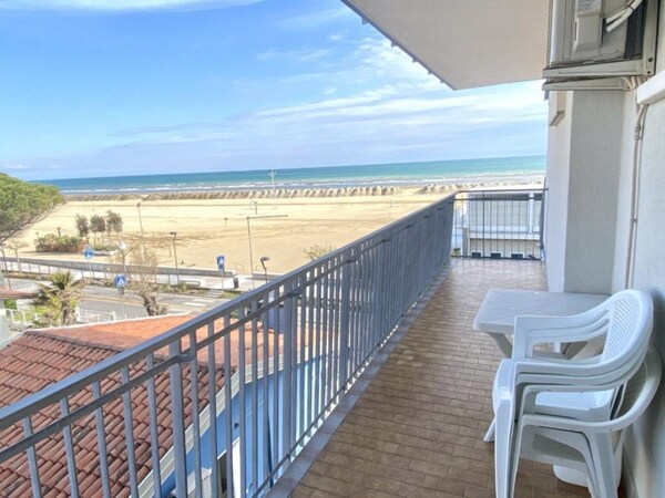 Stunning Sea View Flat With Terrace - Bibione