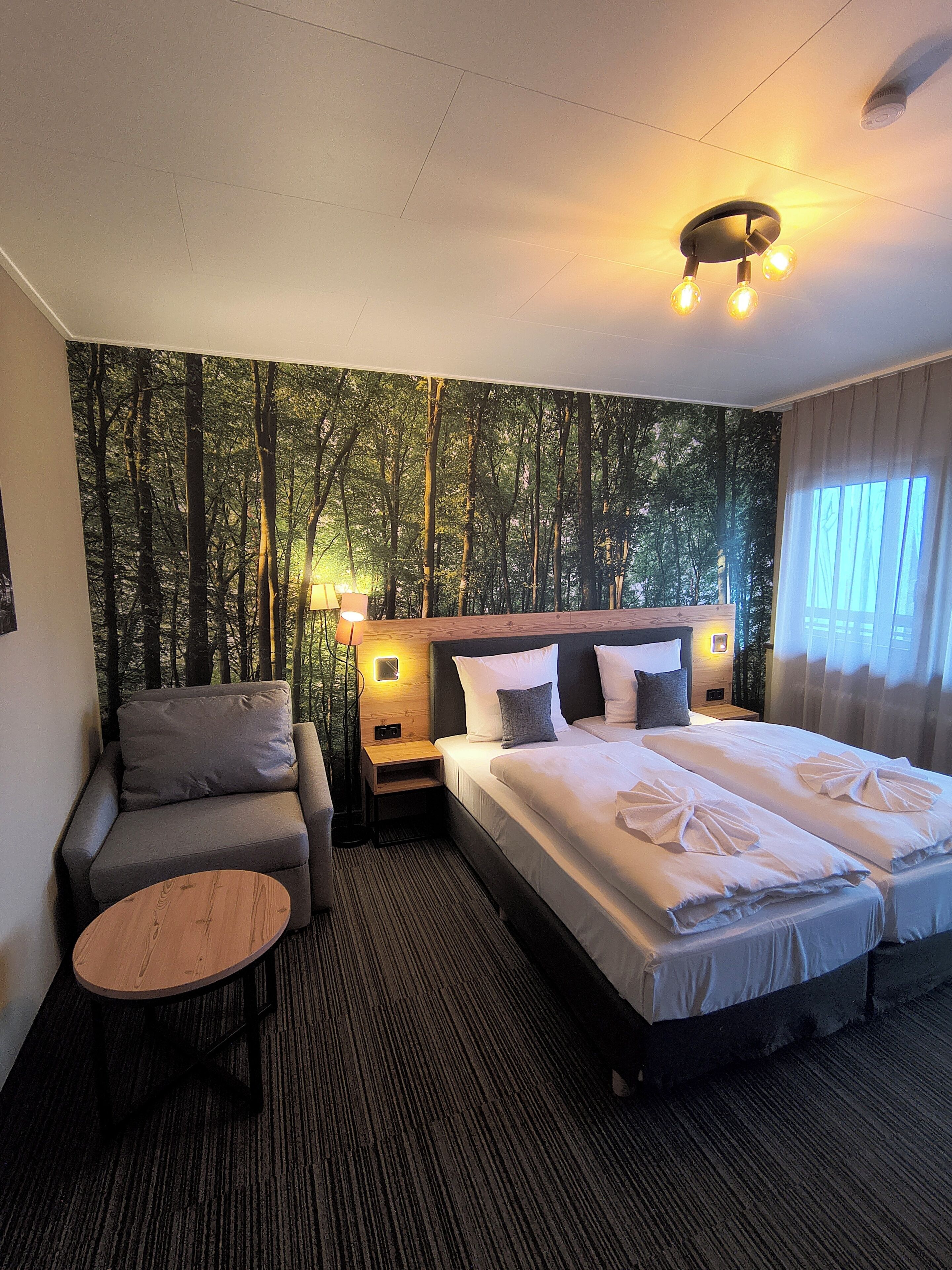Quarto casal conforto, sacada, vista para o jardim | Cofres nos quartos, Wi-Fi de cortesia