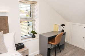 Estúdio Deluxe, casa de banho privativa | Interior