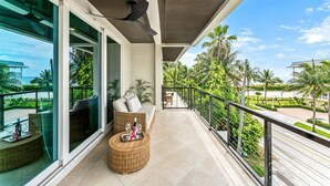 Vila (Multiple Bedrooms) | Sacada