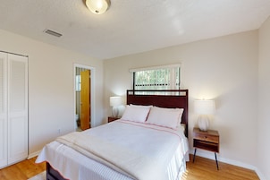 Casa (3 Bedrooms) | 3 quartos, ferros/tábuas de passar roupa, roupa de cama