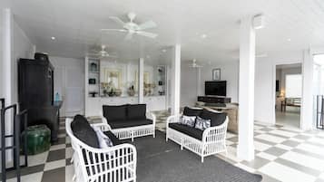 Vila família, 2 quartos, vista para a piscina | Área de estar