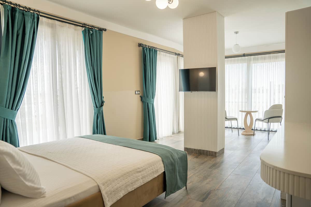 Quarto standard, vista para o mar | Frigobar, cofres nos quartos, Wi-Fi de cortesia, roupa de cama