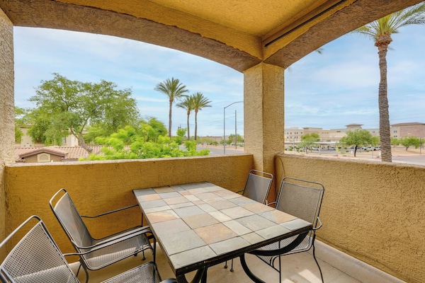 2 Resort-style Pools! Condo Near Mesa Market Place - Apache Junction, AZ